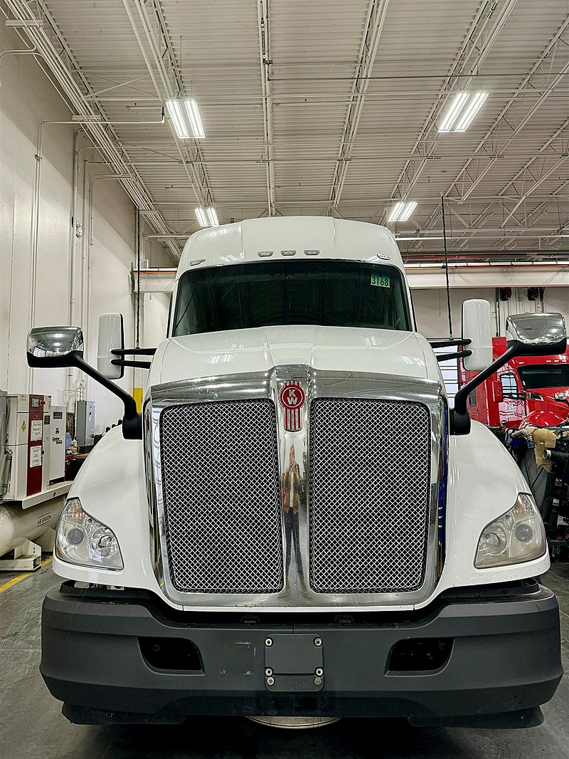 2020 Kenworth T680 For Sale | 76" Sleeper | #0561013