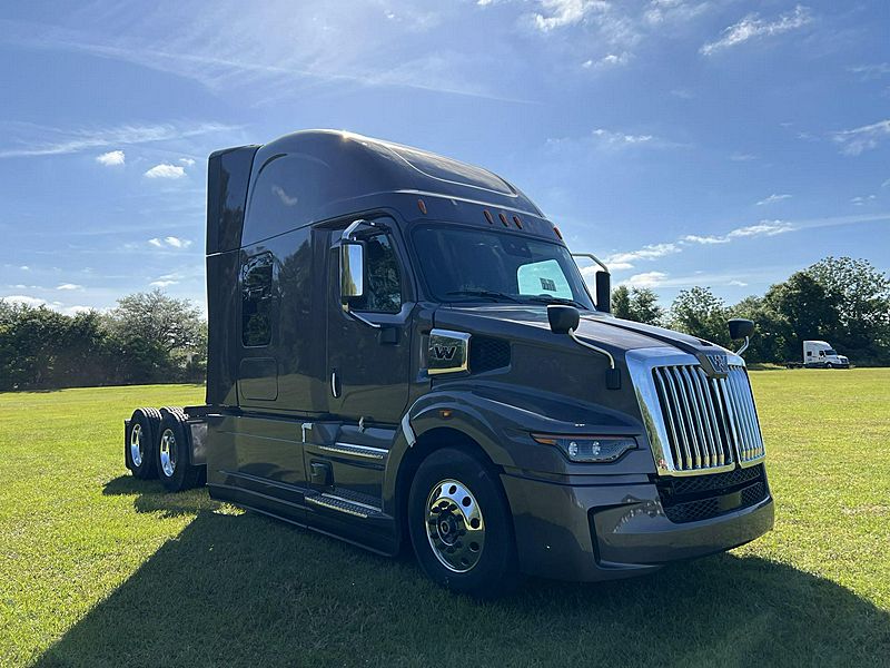 2025 Western Star 57X For Sale | 72" Sleeper | #VV2547