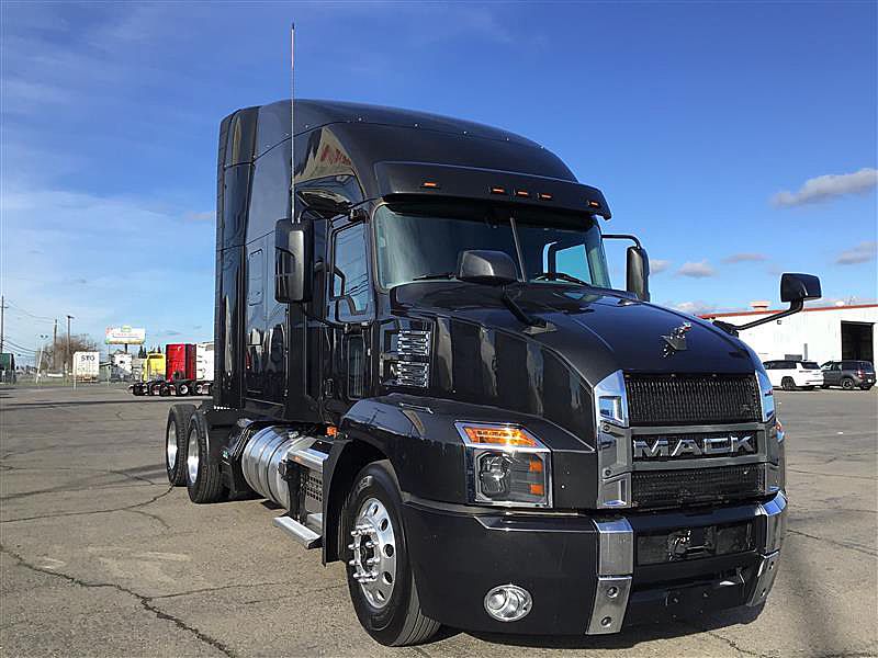 2019 Mack ANTHEM (For Sale) | 70" Sleeper | # 255904
