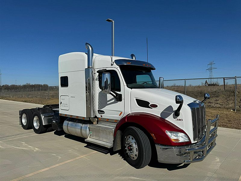 2016 Peterbilt 579 (For Sale) | 80" Sleeper | #0564635