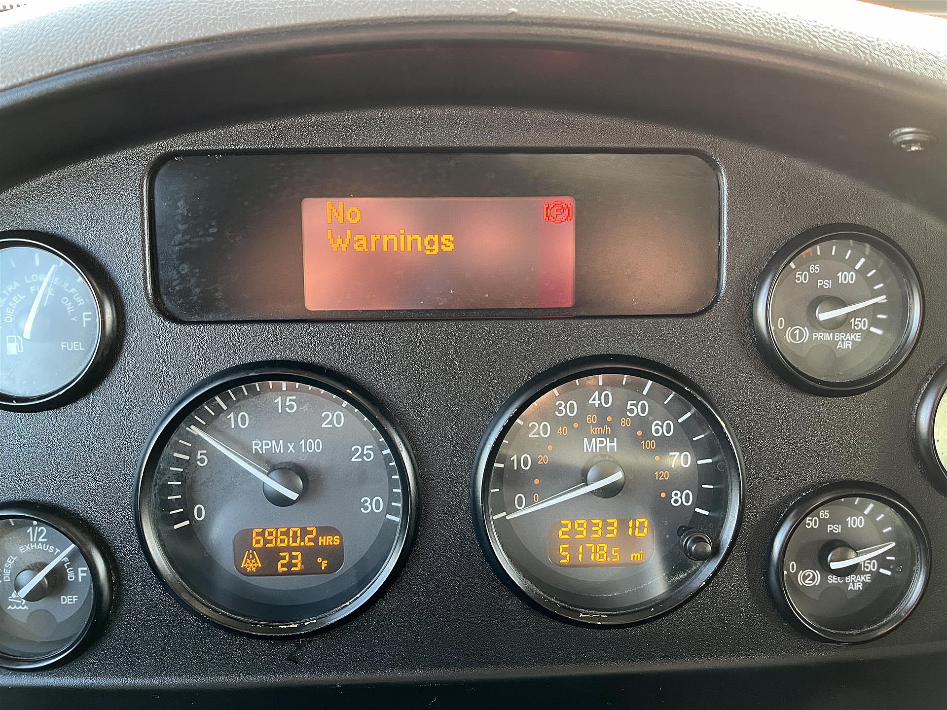 2017 Peterbilt 348 For Sale | 28' Box | #30N442069