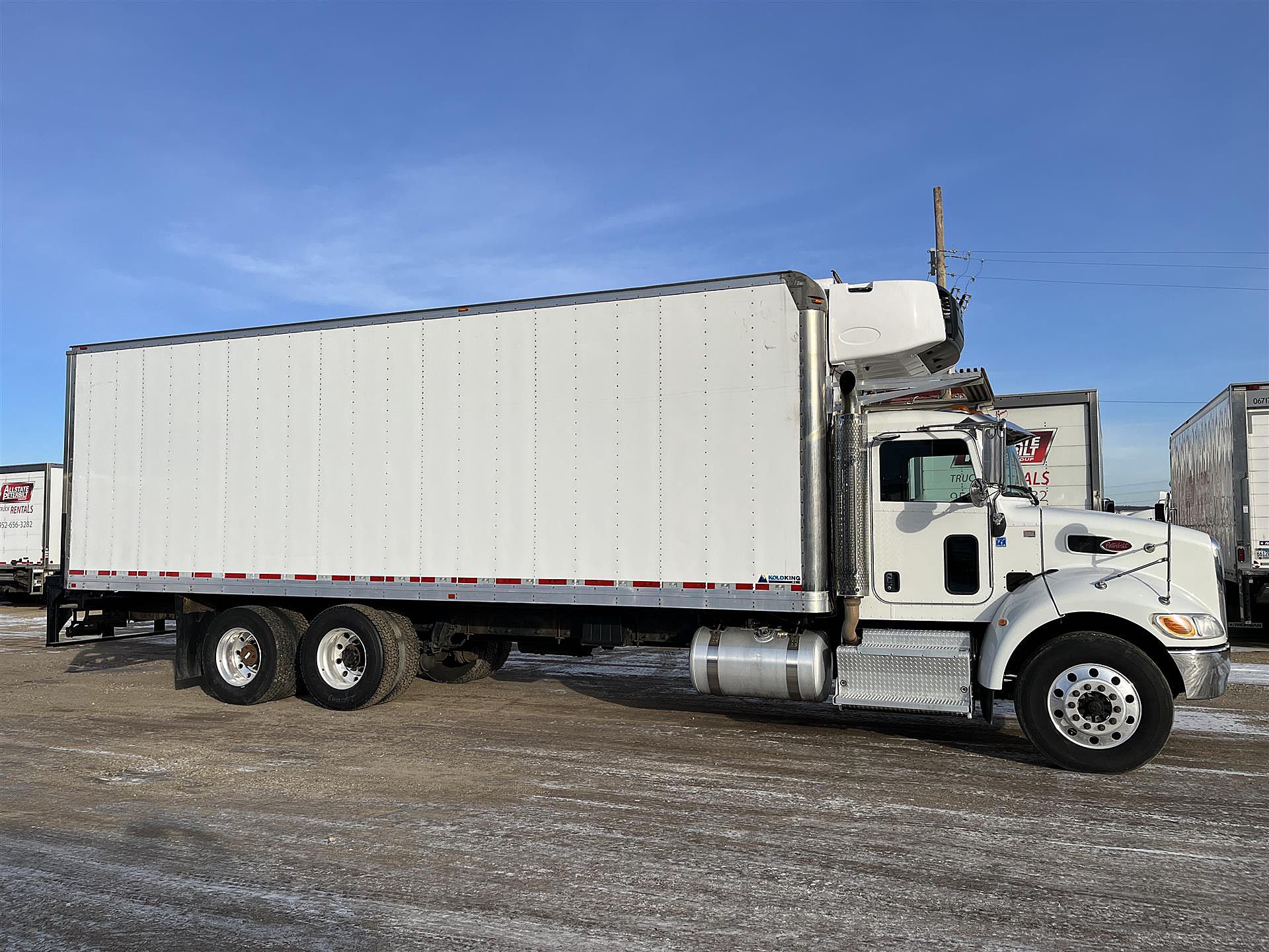 2017 Peterbilt 348 For Sale | 28' Box | #30N442069