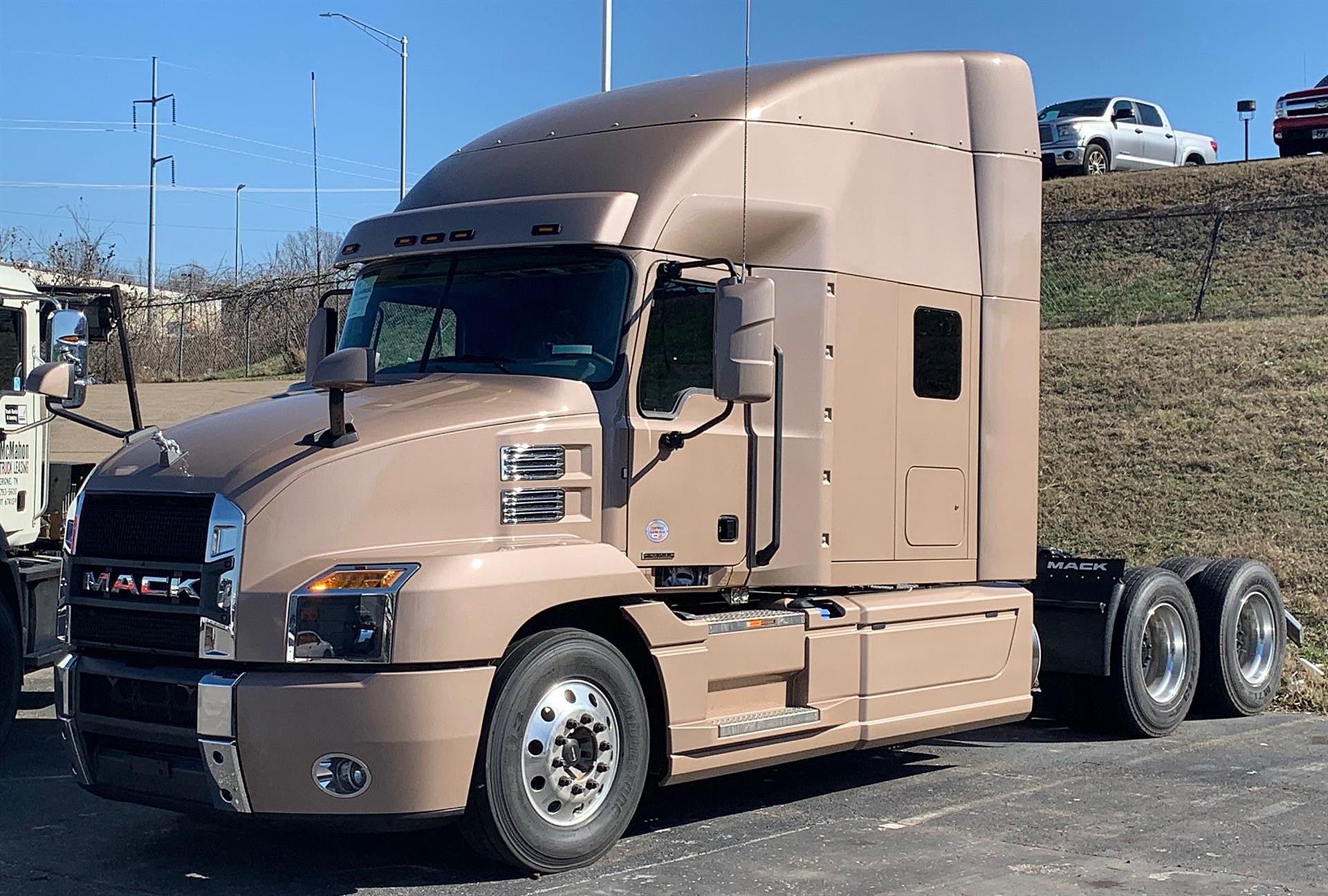 2024 Mack Anthem AN64T M742 (For Sale) | 70" Sleeper | # M045247
