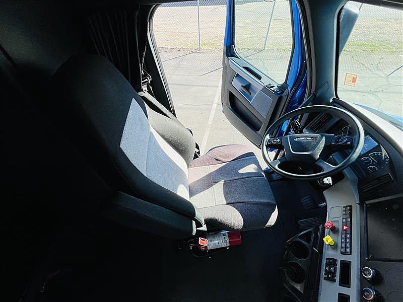2020 Freightliner Cascadia 126 For Sale | 72" Sleeper | #263141