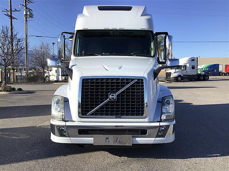 2017 Volvo VNL 780 For Sale | 77" Sleeper | #263172