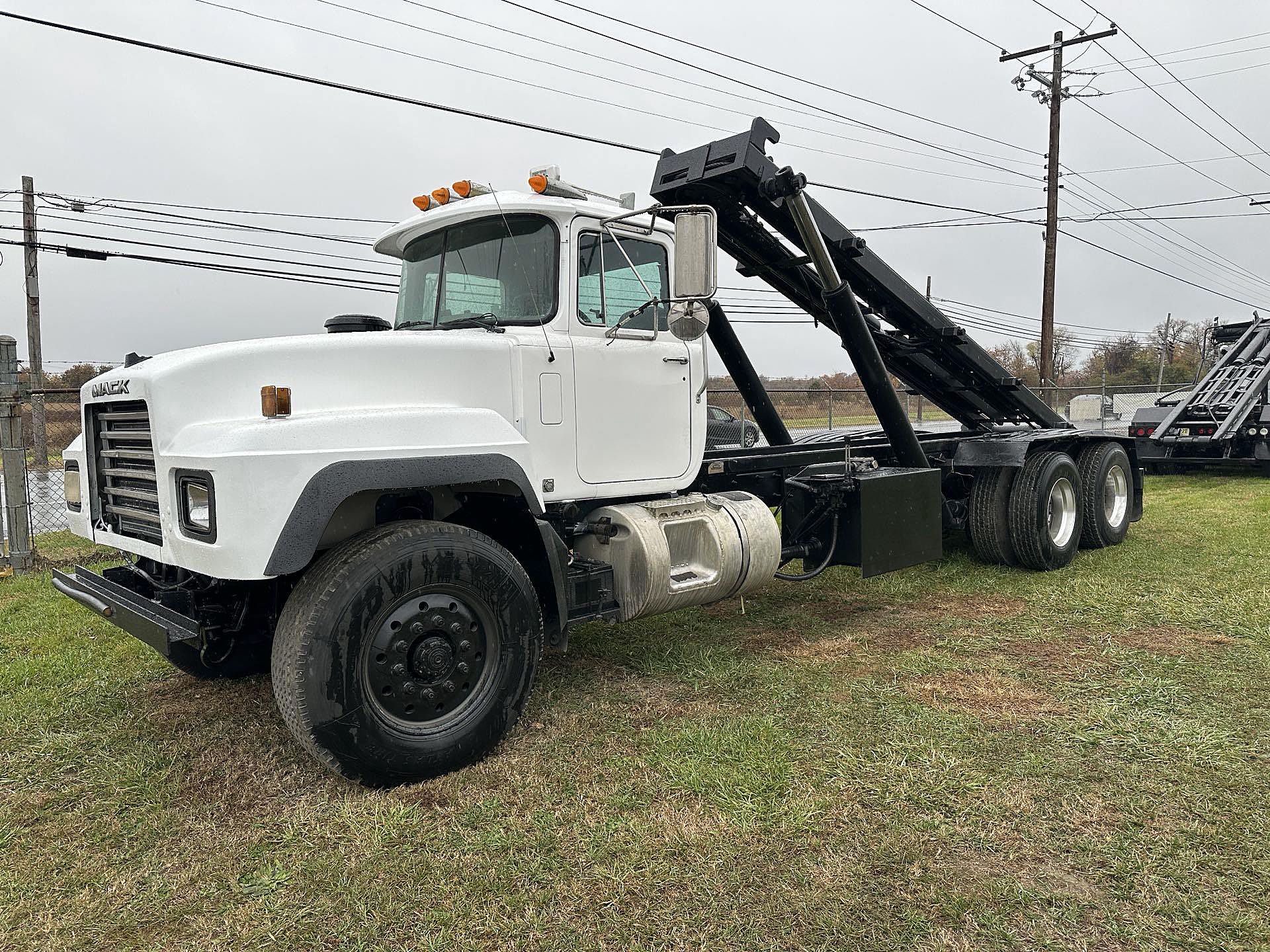 2001 Mack RD For Sale | Roll-Off | #1103