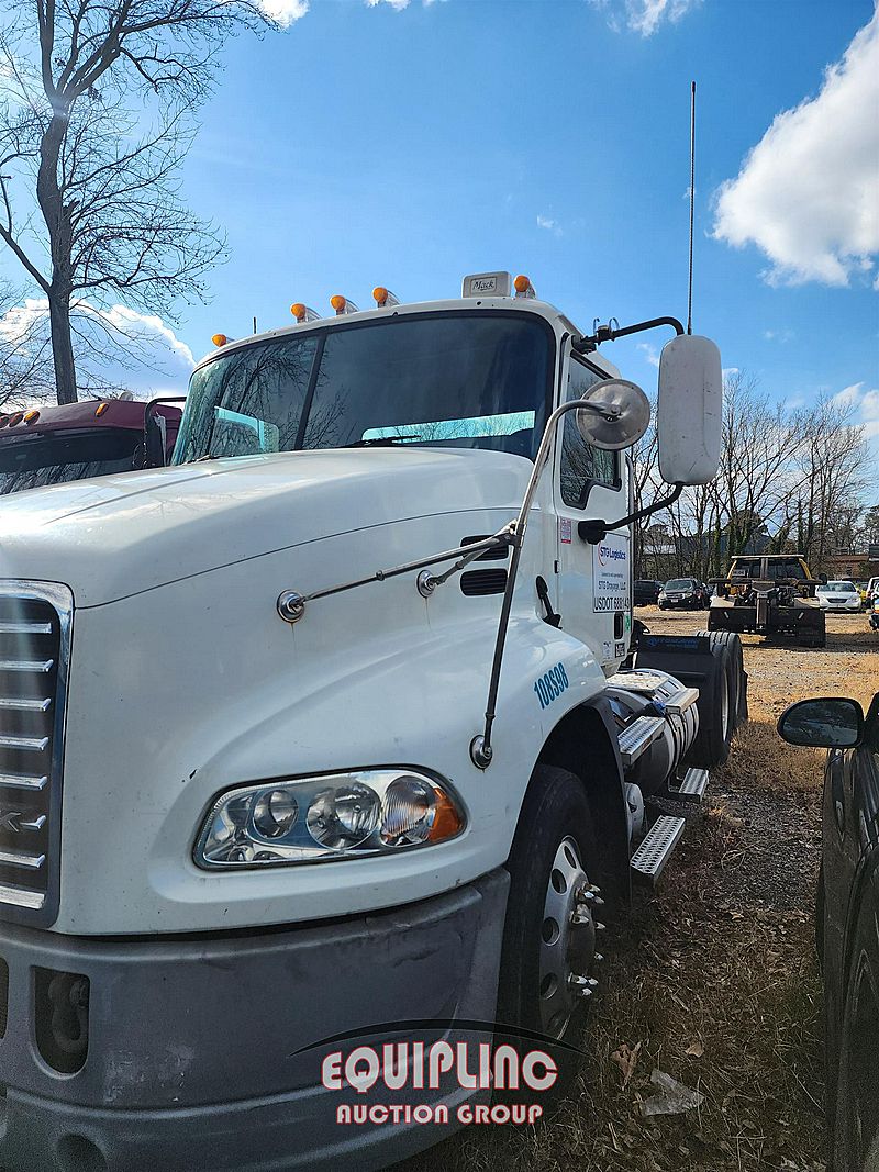 2013 Mack Pinnacle CXU613 (For Sale) | Day Cab | #DKF030423