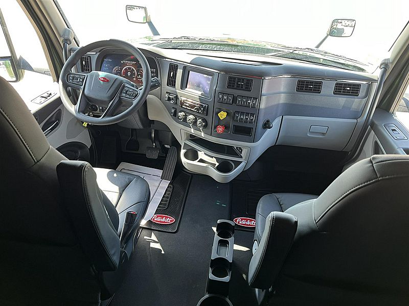 2025 Peterbilt 579 For Sale | 80" Sleeper | #30A707927