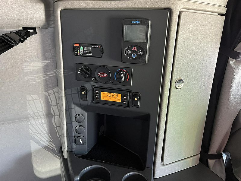 2025 Peterbilt 579 For Sale | 80" Sleeper | #30A707927