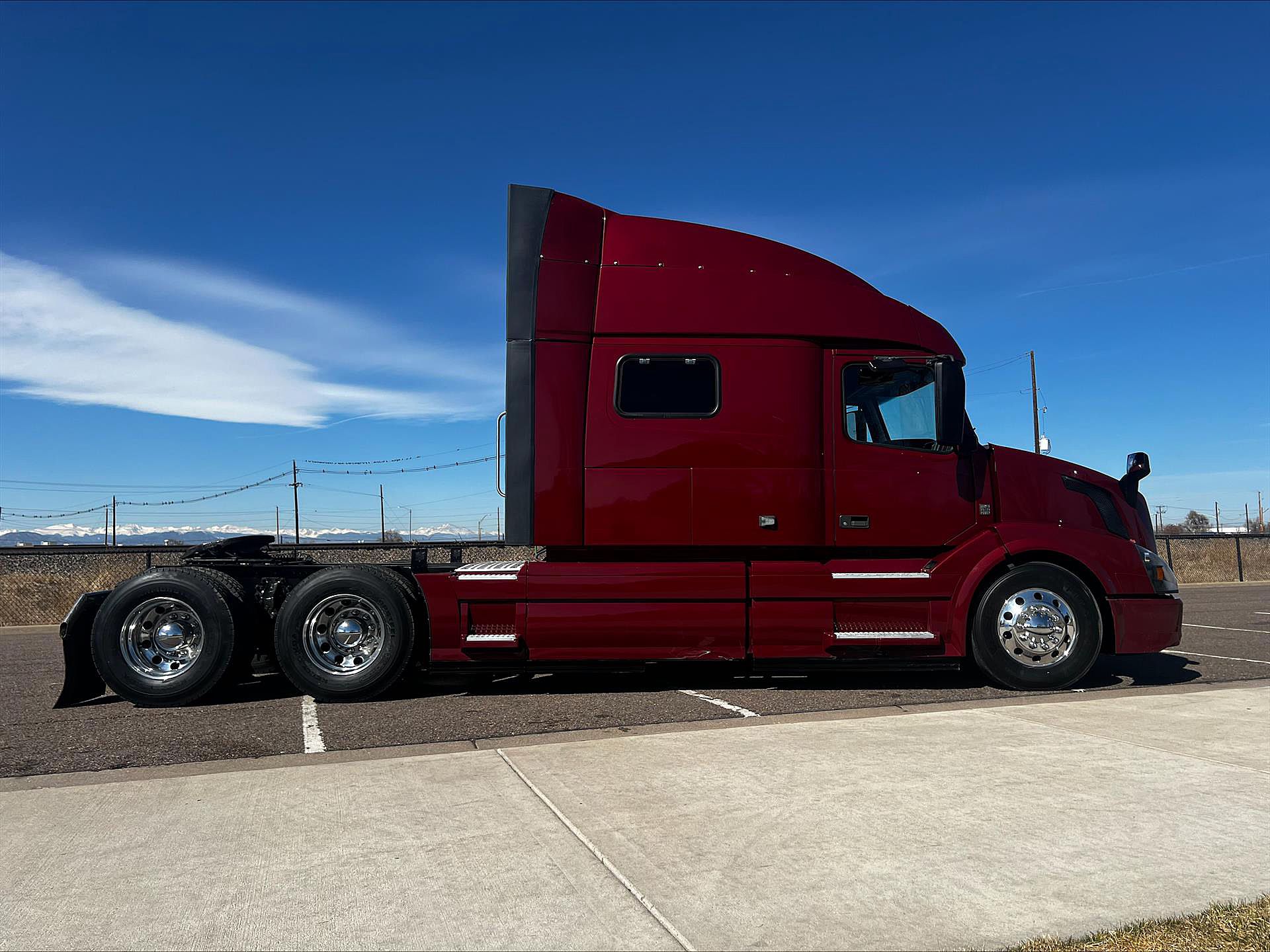 2018 Volvo VNL 730 (For Sale) | 77" Sleeper | #7967