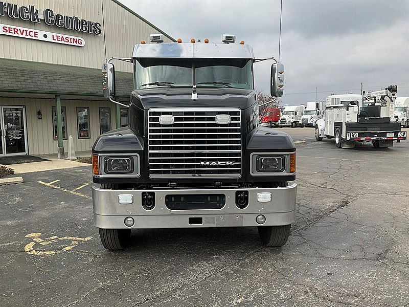 2020 Mack Pinnacle PI64T M778 (For Sale) | 48" Sleeper | #5650288