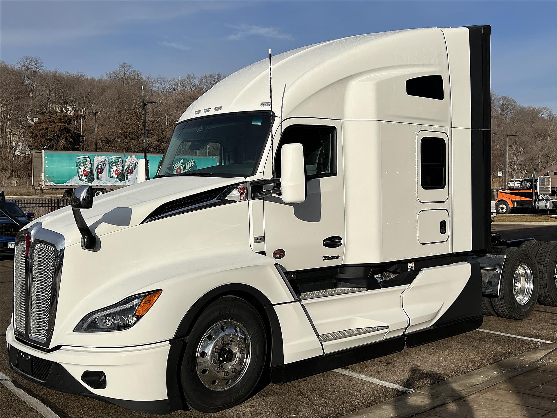 2025 Kenworth T680 For Sale | 76" Sleeper | #SJ126648