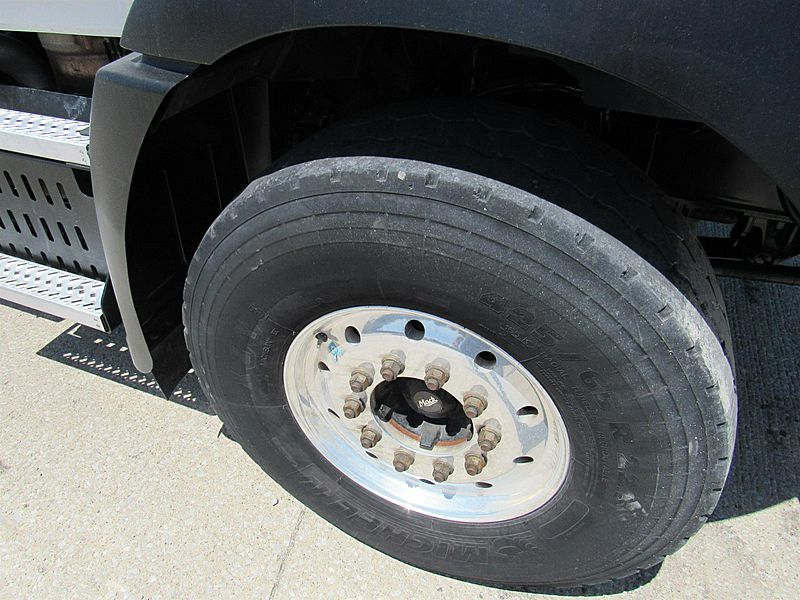 2013 Mack Granite GU813 (For Sale) | Cab & Chassis | # 10153