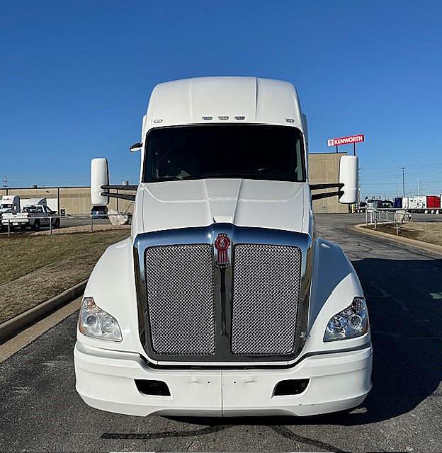 2020 Kenworth T680 For Sale | 76" Sleeper | #0565901