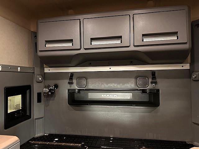 2020 Mack Anthem AN64T M742 (For Sale) | 70" Sleeper | # 255684