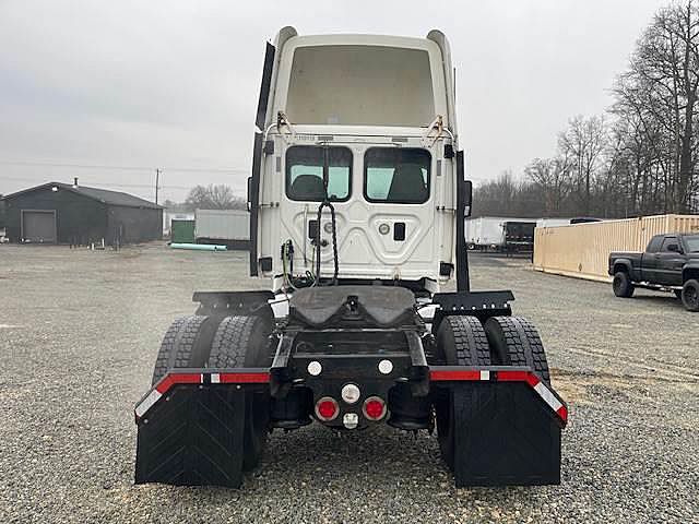 2015 Freightliner CASCADIA 125 4X2 (For Sale) | Day Cab | #GP9150