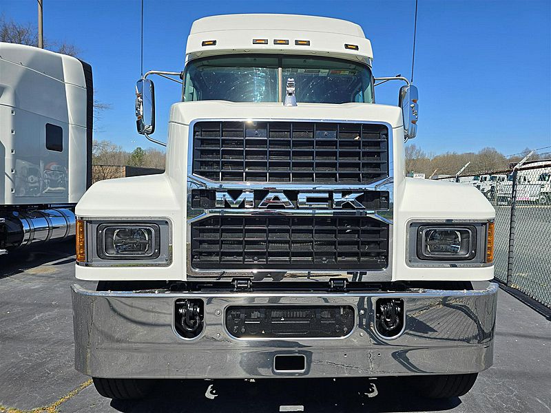 2023 Mack Pinnacle PI64T M778 (For Sale) | 70" Sleeper | # M014556