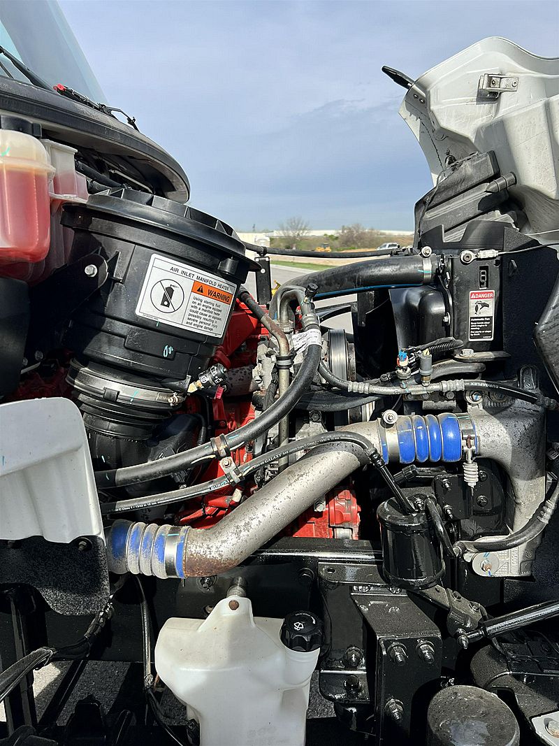 2018 Freightliner M2 106 (For Sale) | 20' | #8166