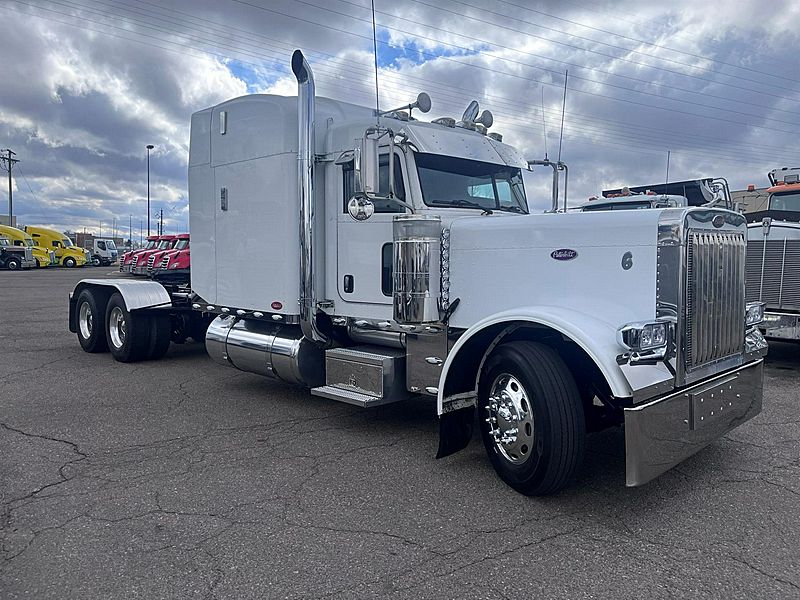 2005 Peterbilt 379 For Sale | 63" Sleeper | #0567195