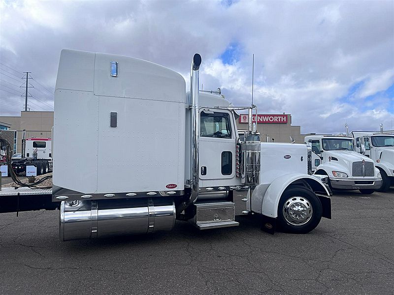 2005 Peterbilt 379 For Sale | 63" Sleeper | #0567195