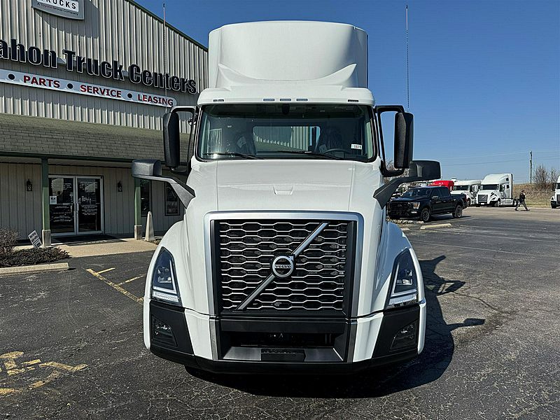 2025 Volvo VNL For Sale | Daycab Sleeper | #V660256