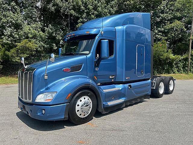 2018 Peterbilt 579 For Sale | 72" Sleeper | #D431357