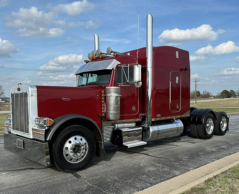 2003 Peterbilt 379 (For Sale) | 63" Sleeper | #0567358