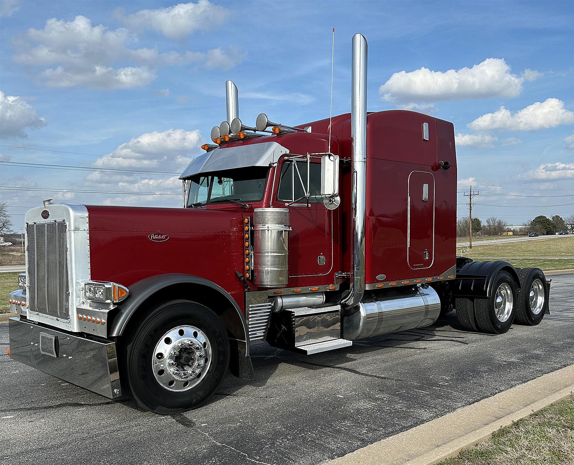 2003 Peterbilt 379 (For Sale) | 63" Sleeper | #0567358