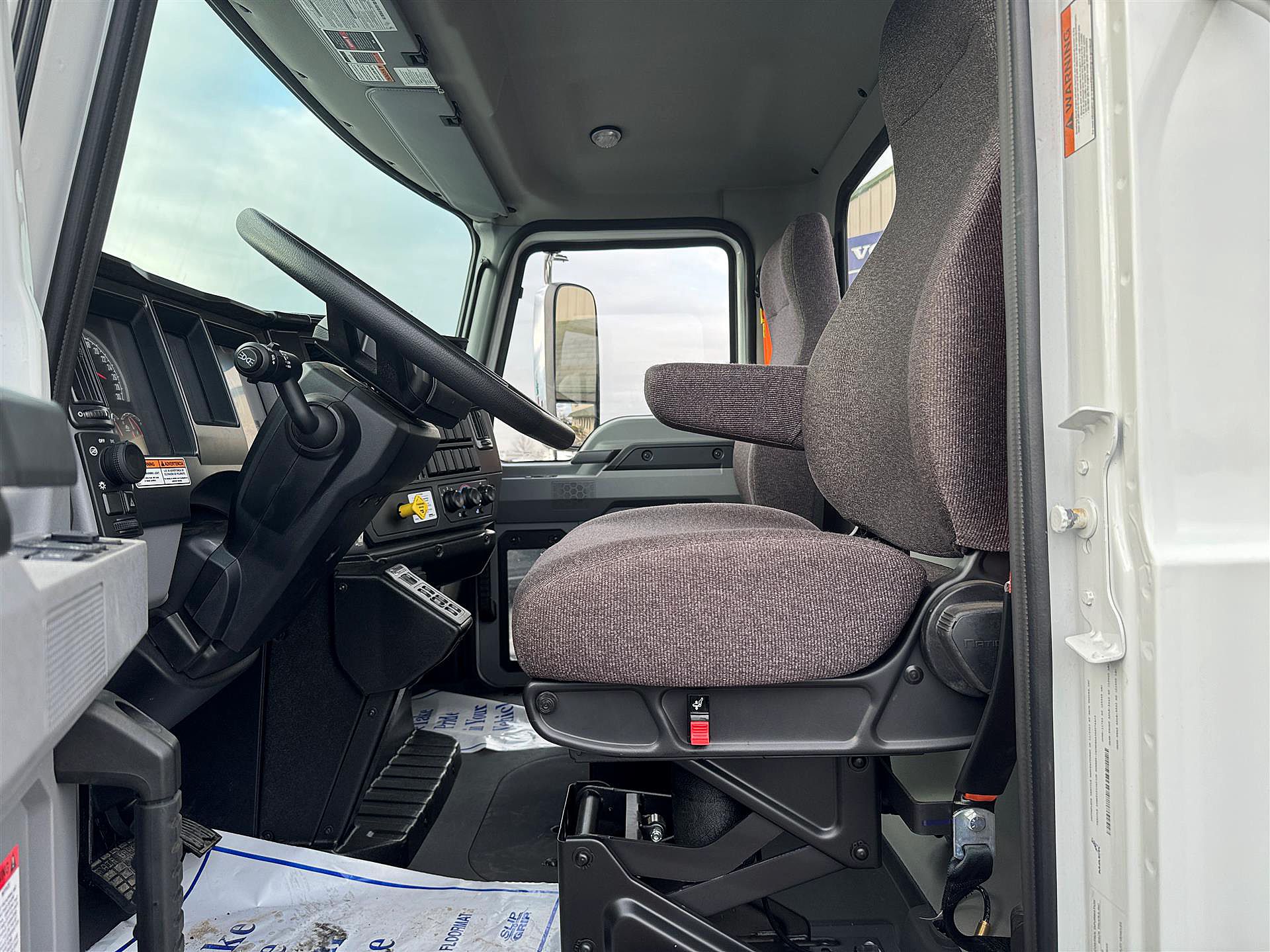 2024 Mack MD742 (For Sale) | Box Truck | # 5731