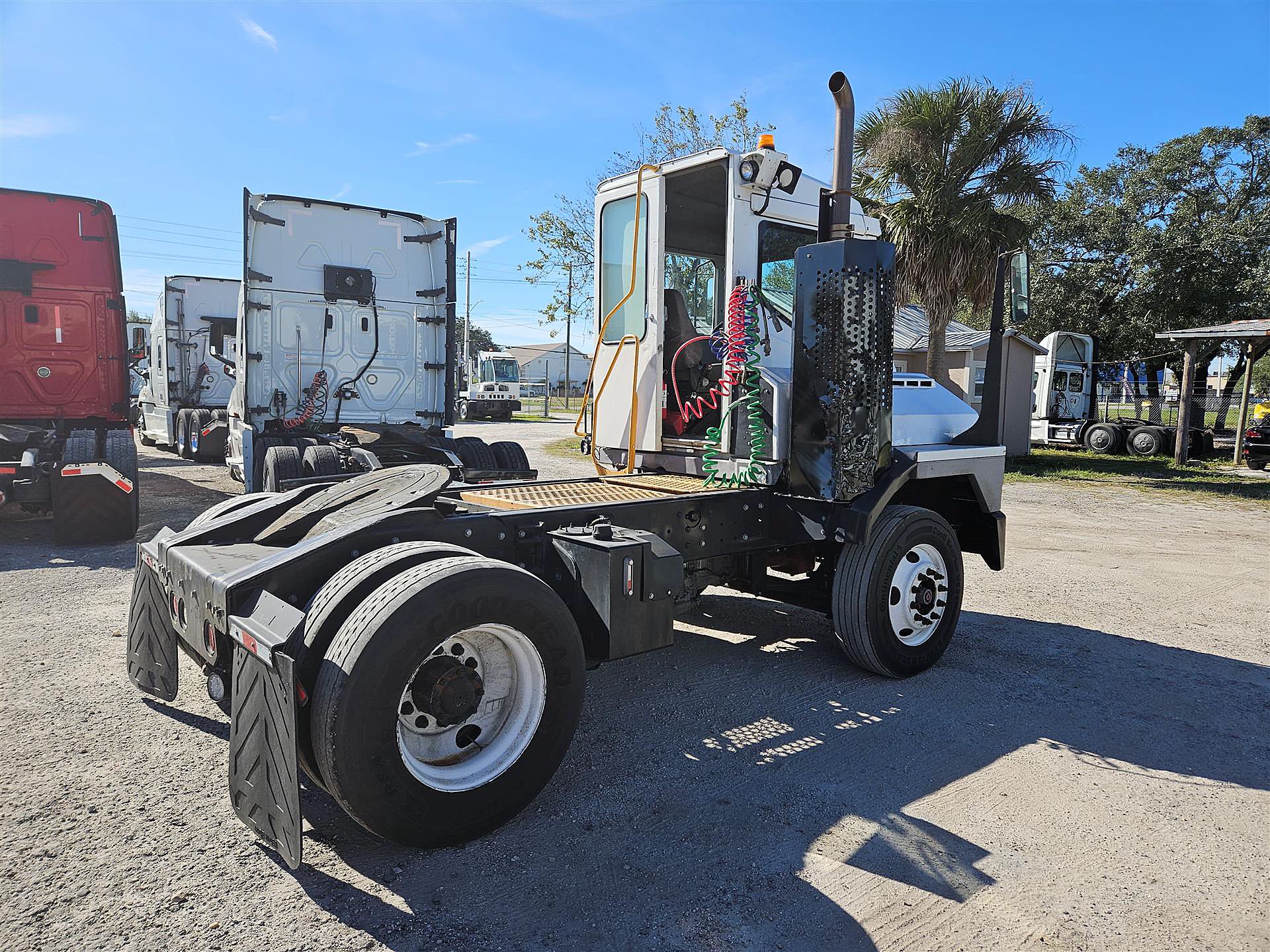 2019 Ottawa 4X2 T2 (For Sale) | Yard Spotter | #278514