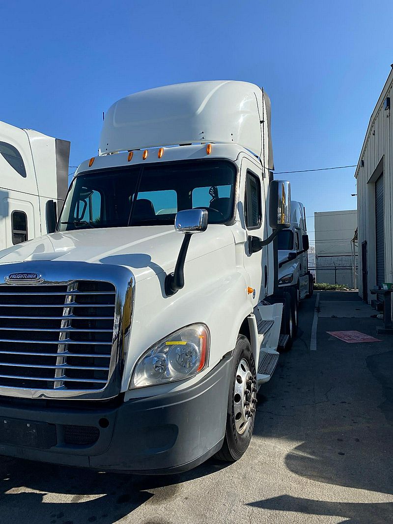 2014 Freightliner CASCADIA 125 For Sale | Day Cab | #322627