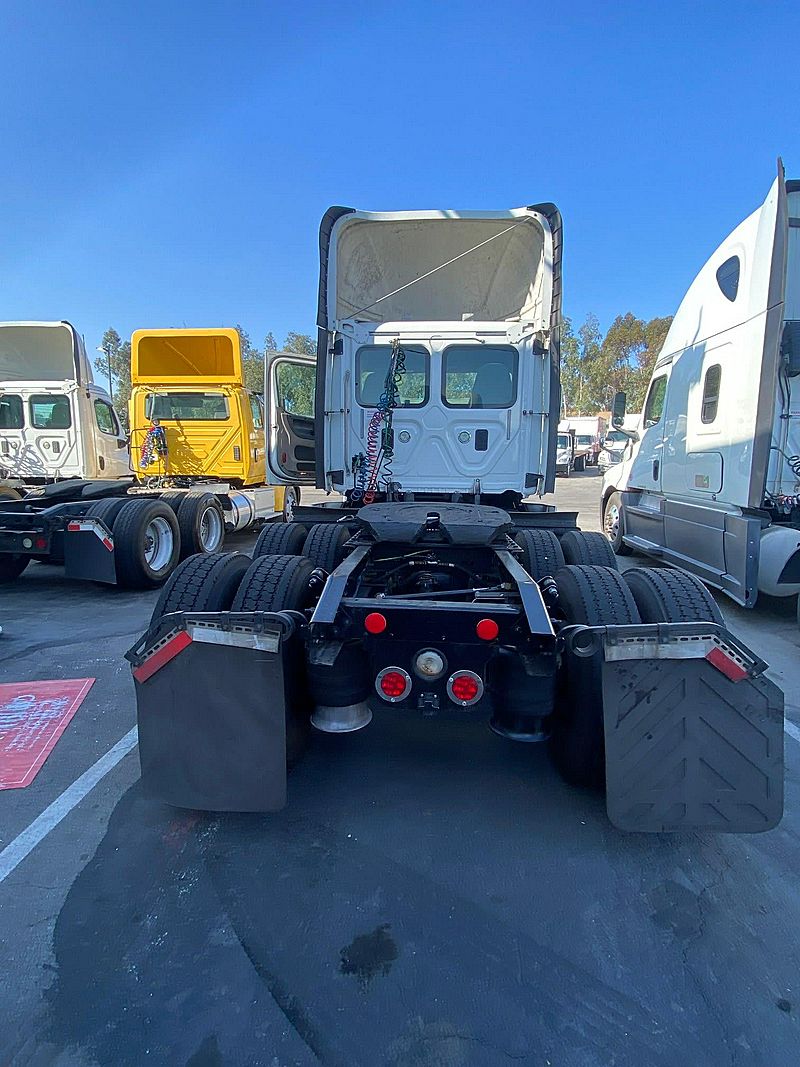 2014 Freightliner CASCADIA 125 For Sale | Day Cab | #322627