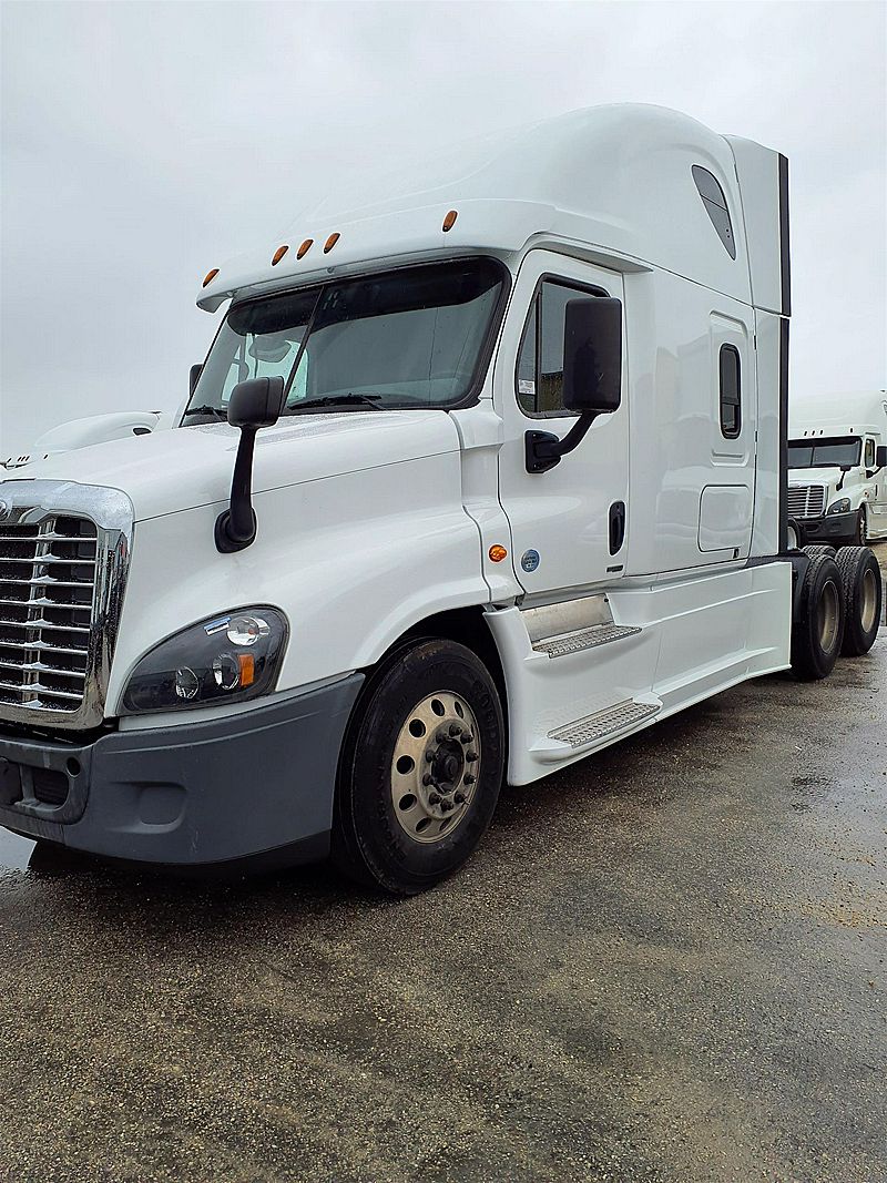2018 Freightliner CASCADIA 125 For Sale | 72" Sleeper | #223096