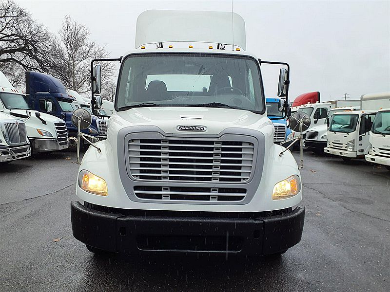 2017 Freightliner M2 112 For Sale | Day Cab | #674445