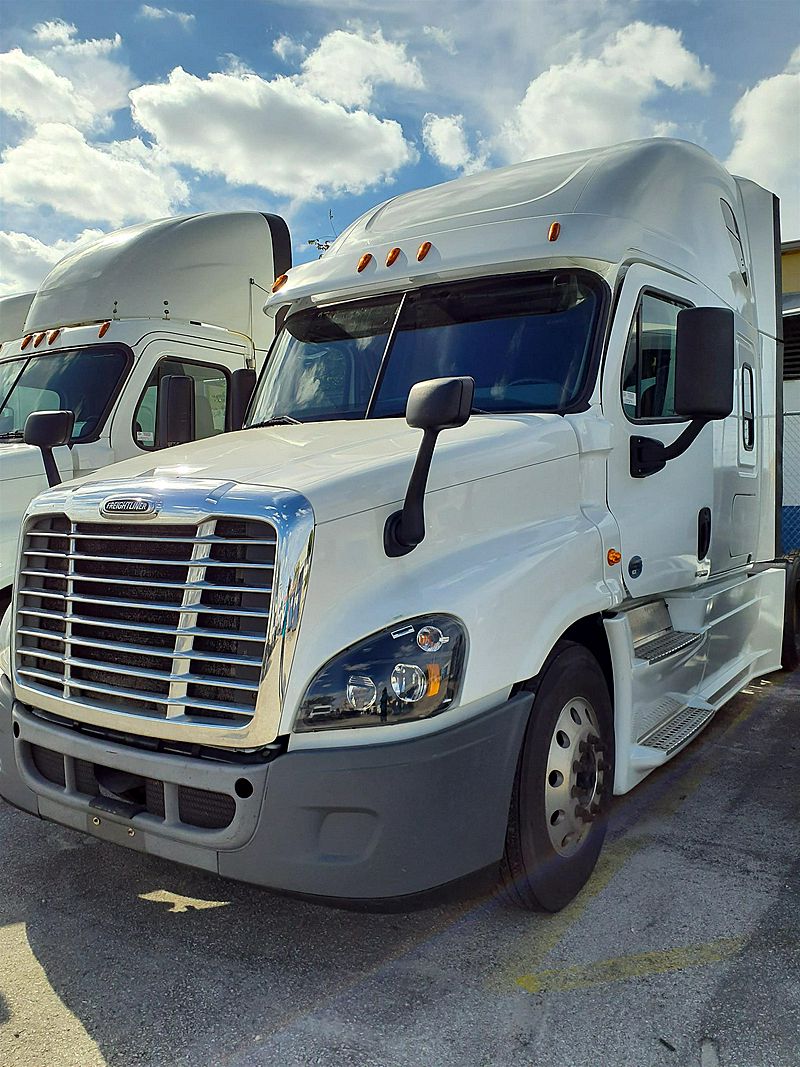 2018 Freightliner CASCADIA 125 For Sale | 72" Sleeper | #223100