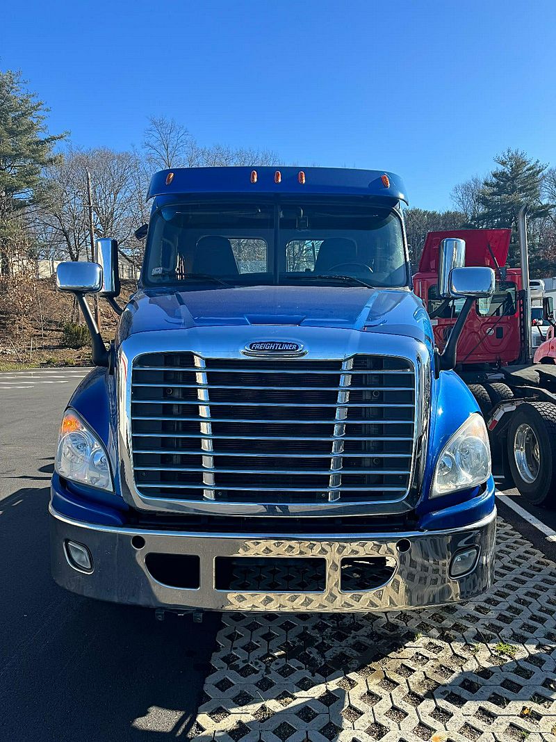 2018 Freightliner CASCADIA 125 (For Sale) | Day Cab | #762006