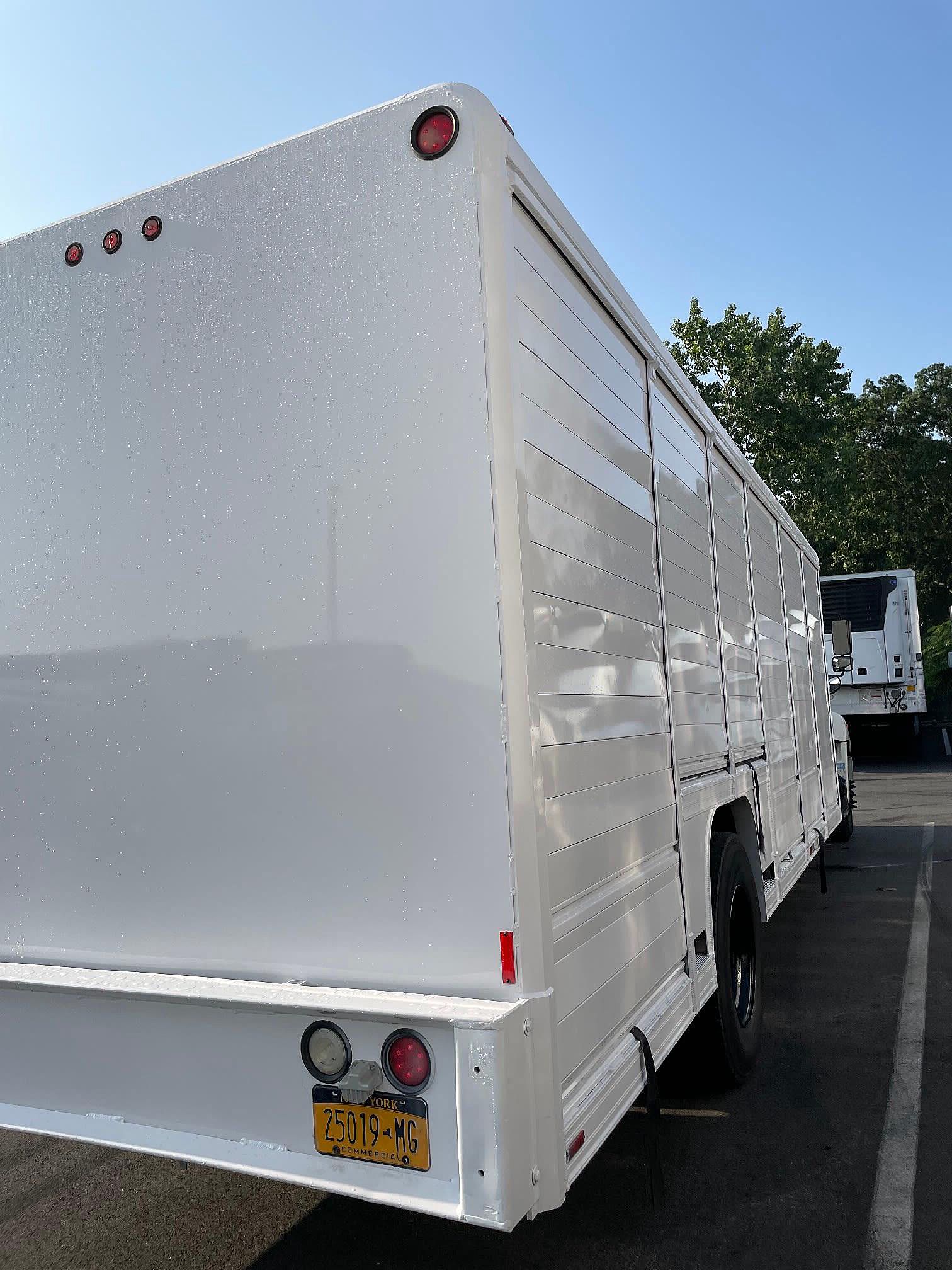 2013 Hino HINO 338 (For Sale) | 21' Box | #854877