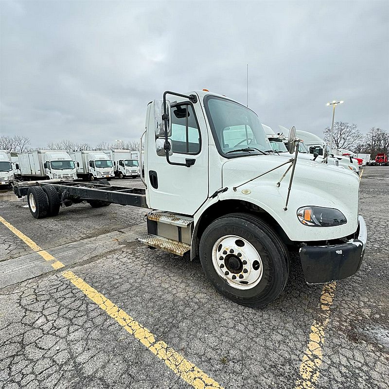 2020 Freightliner M2 106 (For Sale) | Day Cab | #230256