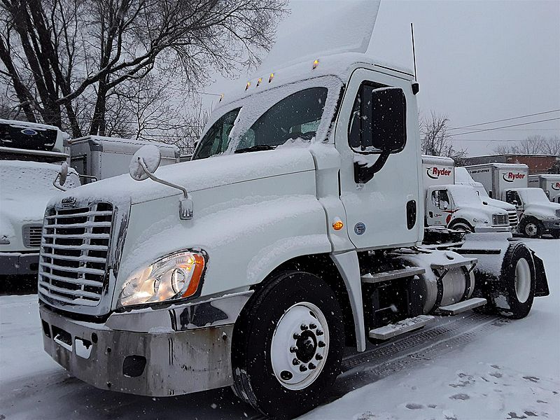 2000 Freightliner 4700 For Sale | Day Cab | #788864