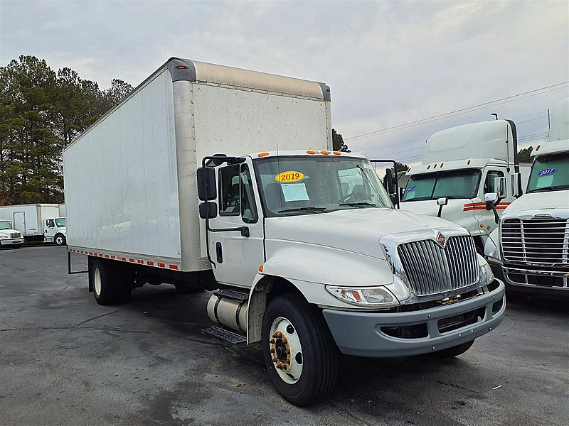 2019 International DuraStar 4300 For Sale | 26' Box | # 813685