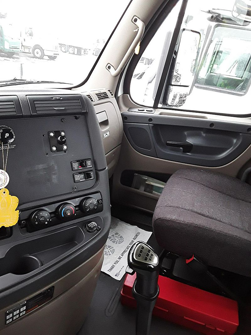 2018 Freightliner CASCADIA 125 (For Sale) | Day Cab | #682703