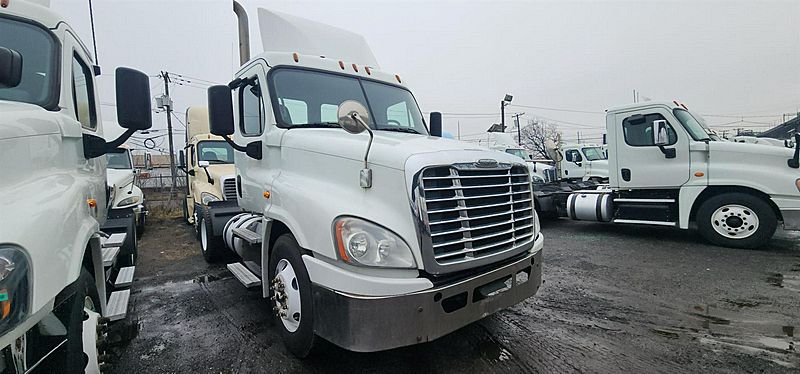 2000 Freightliner 4700 For Sale | Day Cab | #788889