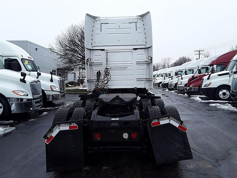 2018 Volvo VNL64T (For Sale) | 61" Sleeper | #754397
