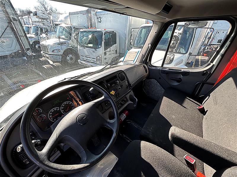 2020 Freightliner M2 106 (For Sale) | 24' Box | #232826
