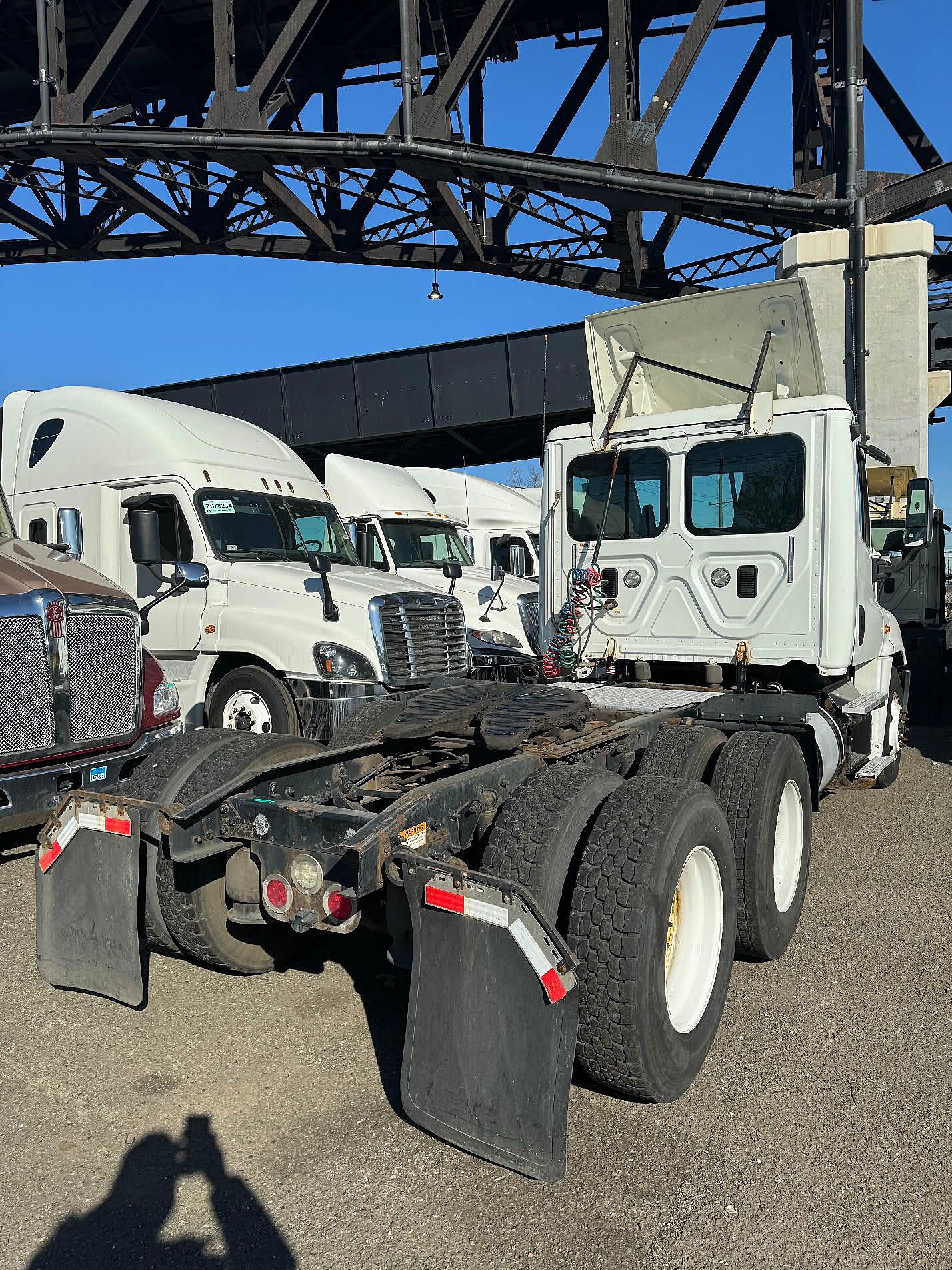 2016 Freightliner CASCADIA 125 (For Sale) | Day Cab | #645163