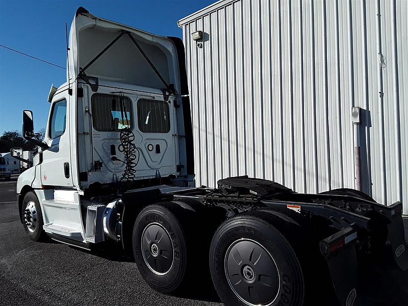 2020 Freightliner NEW CASCADIA PX12664 For Sale | 48' Box | #266979