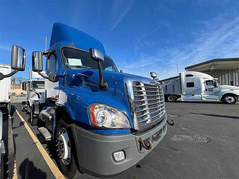 2015 Freightliner CASCADIA 125 For Sale | Day Cab | #343117