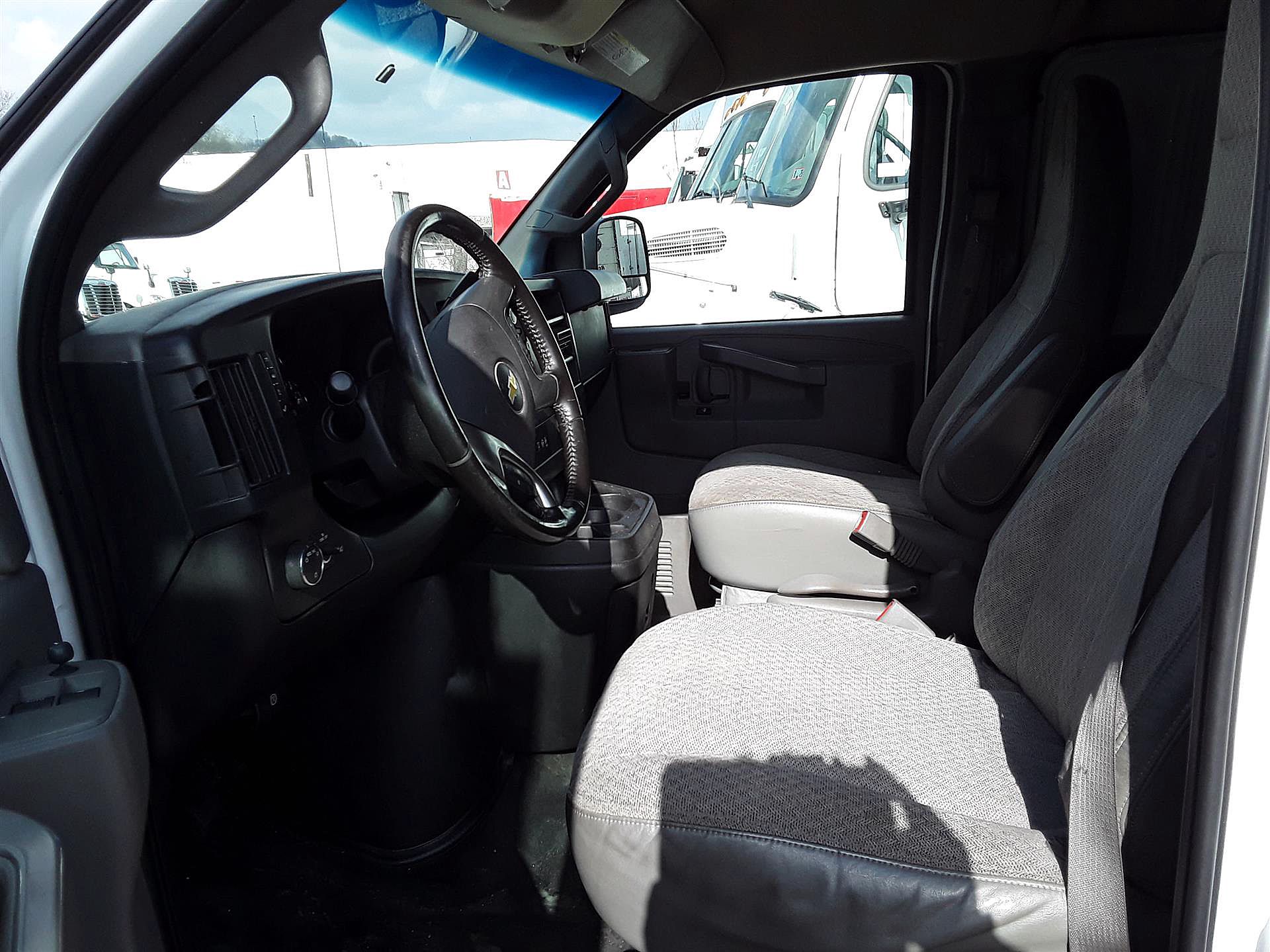 2017 Chevrolet EXPRESS CARGO VAN (For Sale) | Day Cab | #785243