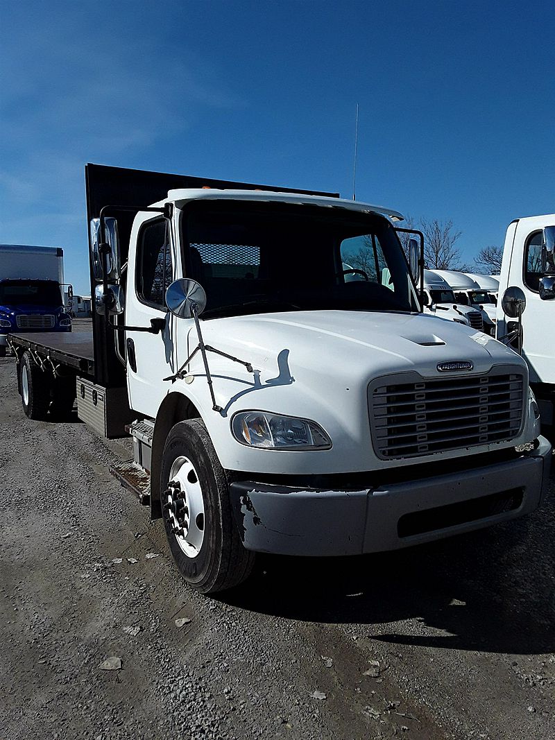 2017 Freightliner M2 106 For Sale | 20' Box | #678384