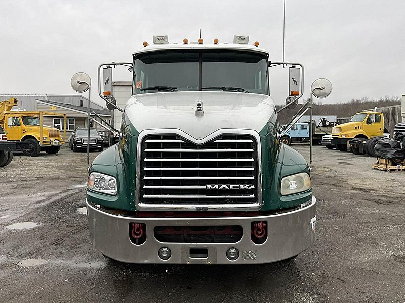 2013 Mack Pinnacle CXU613 (For Sale) | Day Cab | # 8363